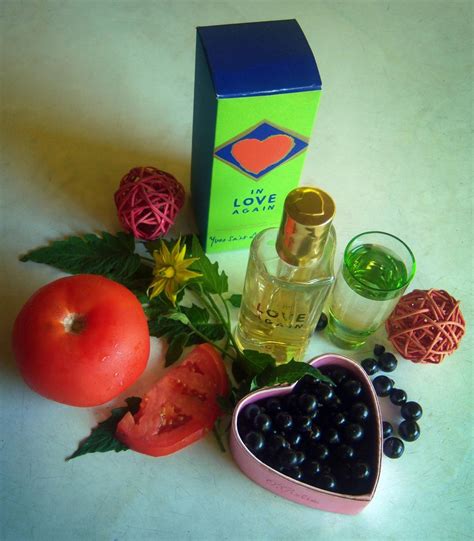 In Love Again Yves Saint Laurent Una Fragranza Da Donna 1998