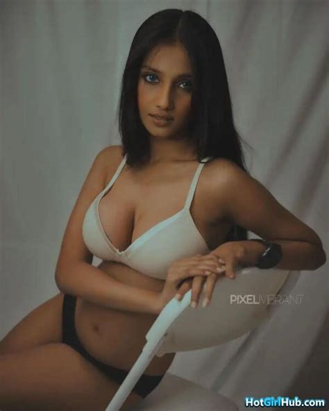 Sexy Indian Big Tits Girls 14 Photos
