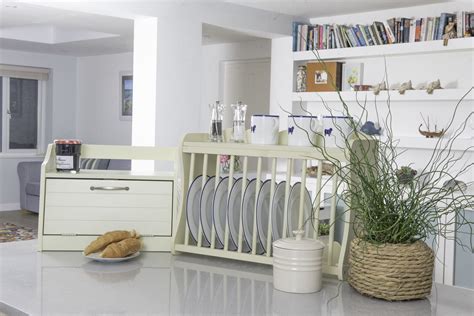 Minack Wall Mounted Plate Rack Buttermilk Interior White