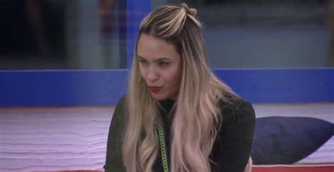 BBB21 Sarah abre o jogo à Carla Diaz sobre Karol Conká Ela já estava