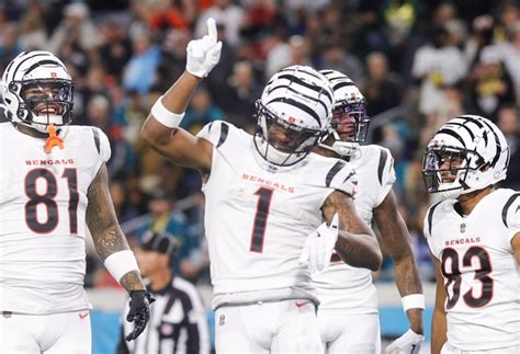 Watch Cincinnati Bengals WR Ja Marr Chase Makes One Handed Touchdown