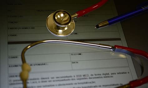 Planos de saúde devem informar sobre descredenciamento de Geral