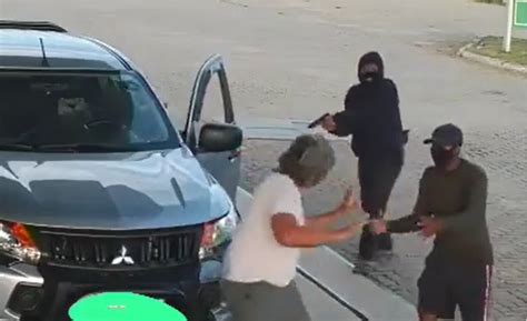 Vídeo mostra policial civil reagindo a assalto e sendo baleado assista