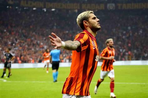 Galatasaray Cumhuriyet in 100 yılına özel formayla Süper Kupa da