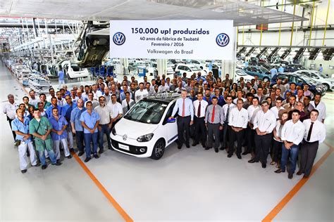 Fábrica da Volkswagen do Brasil em Taubaté celebra 150 mil up