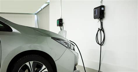 Jak dobrze zabezpieczyć stację ładowania pojazdów elektrycznych TIM pl