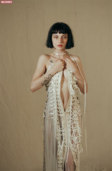 Naked Alice Pagani Added By Charlipon