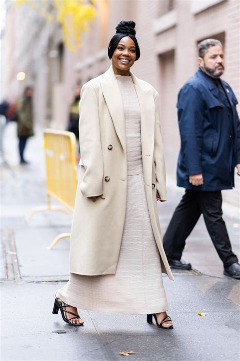 9 Celebrity Outfits We Re Copying This Winter The Everygirl