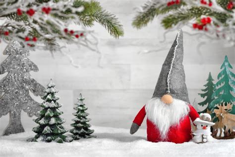 Gnome Christmas Laptop Wallpapers Wallpaper Cave