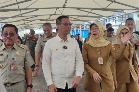 Foto Bupati Diminta Tanam Satu Hektar Terumbu Karang Di Pulau Pramuka