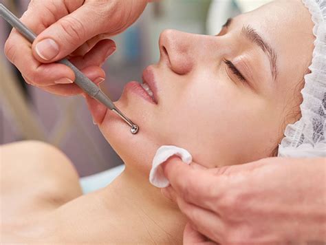 Descubre Los 5 Pasos Infalibles Para Una Limpieza Facial En Casa Y
