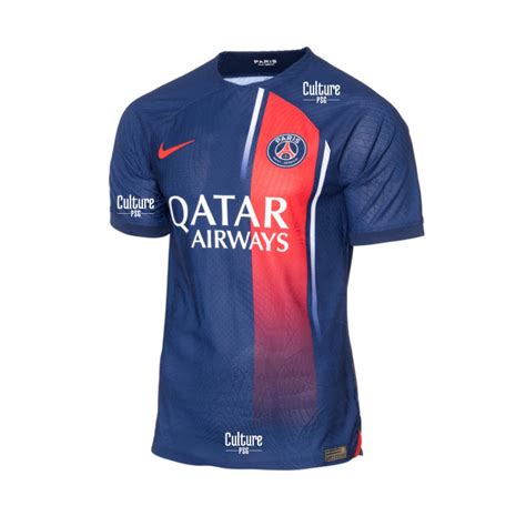 PSG Le nouveau maillot pour la saison prochaine a été dévoilé et il a
