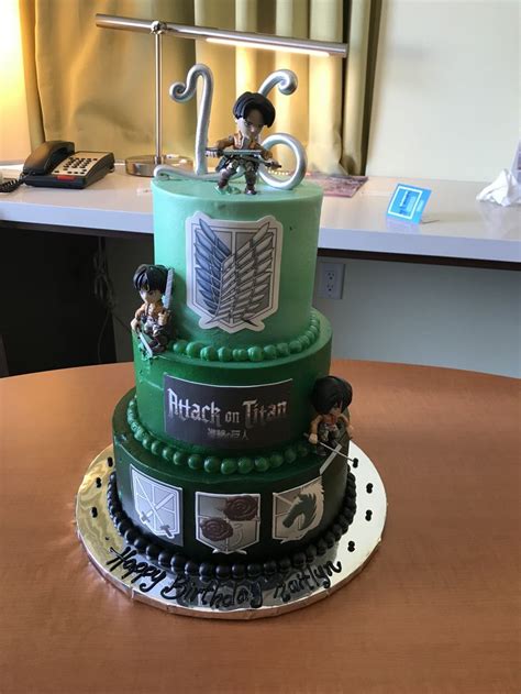Kaitlyns 16th Birthday Cake on Titan Bolo de aniversário de