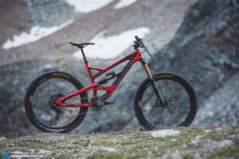 YT CAPRA CF Pro Race Review ENDURO Mountainbike Magazine