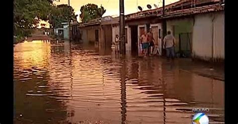 G1 Após alagamentos moradores de Uberlândia temem novas chuvas