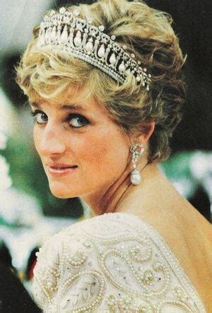 Por qué la muerte de Diana de Gales hace 25 años desató tantas