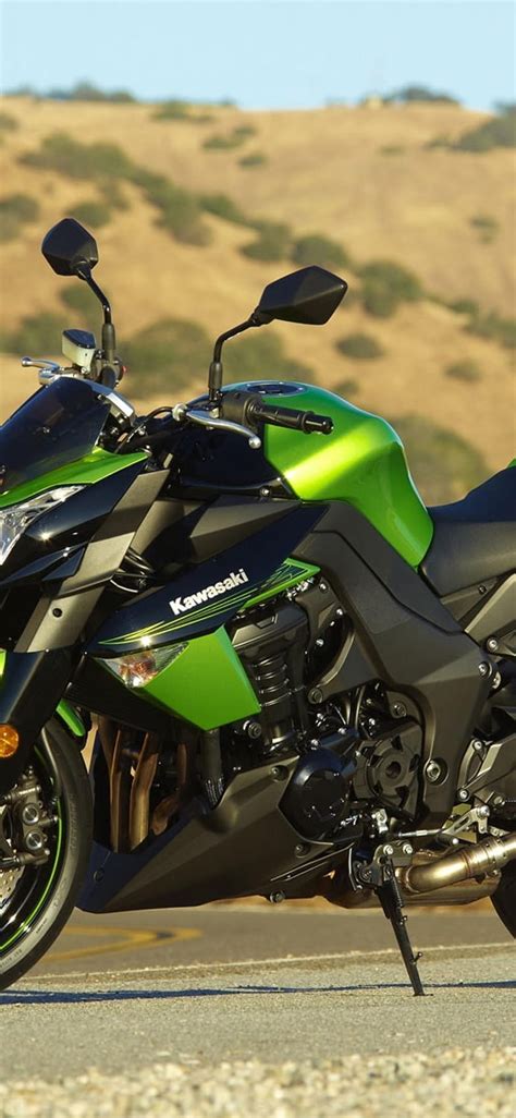 1125x2436 Kawasaki Z1000 Green Side View Motorcycle Kawasaki Z1000