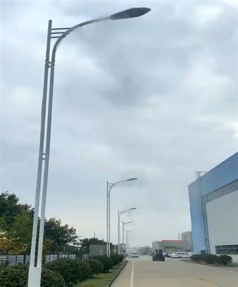 城市智慧路灯喷雾降尘系统 路灯会喷雾 哔哩哔哩