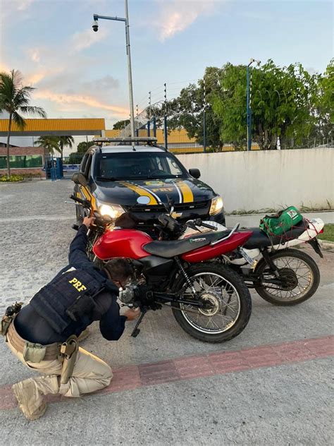 PRF prende dois homens e recupera dois veículos em Parnamirim RN