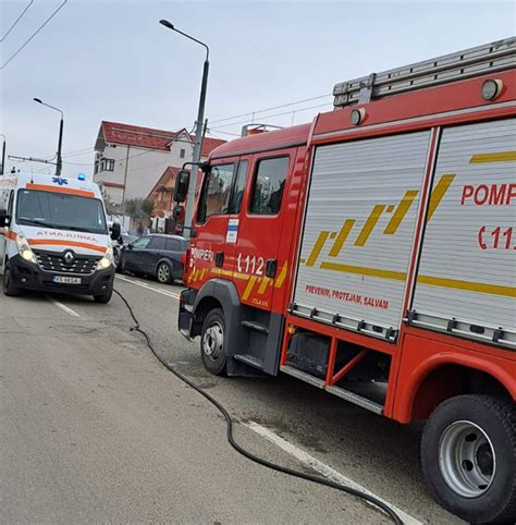 UPDATE VIDEO Trei victime au ajuns la spital în urma accidentului