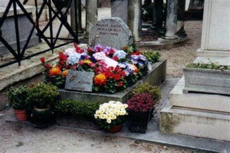 TOMBES CELEBRITES Tombes célèbres Père lachaise Cimetiere pere lachaise