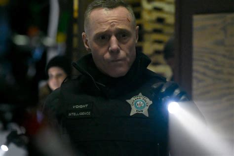 Chicago Pd Season Episode Review Survival Craveyoutv Tv Show