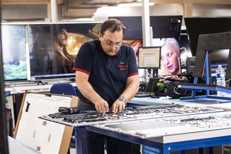 Fnac Darty accélère sur la formation aux métiers de la réparation