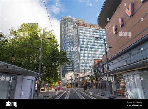Les Travaux Se Poursuivent Sur L Installation De Lignes De Tramway Le