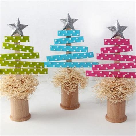 Un árbol de Navidad con palitos de los helados Blog material para