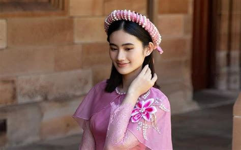 Xôn xao tin đồn Hoa hậu Ý Nhi bỏ học ở Úc để quay lại showbiz thực hư