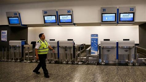 Demoras Y Cancelaciones En Aeroparque Por Una Protesta De Trabajadores