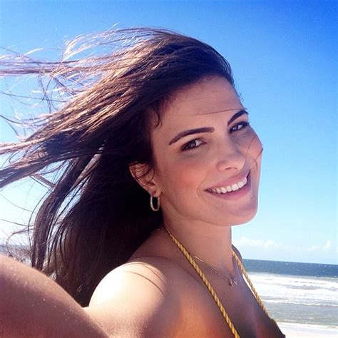 De biquíni ex BBB Kamilla curte dia de sol Quem QUEM News