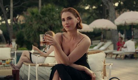 Obsession Star Charlie Murphy Glad She Didn T Have To Shoot Intimate