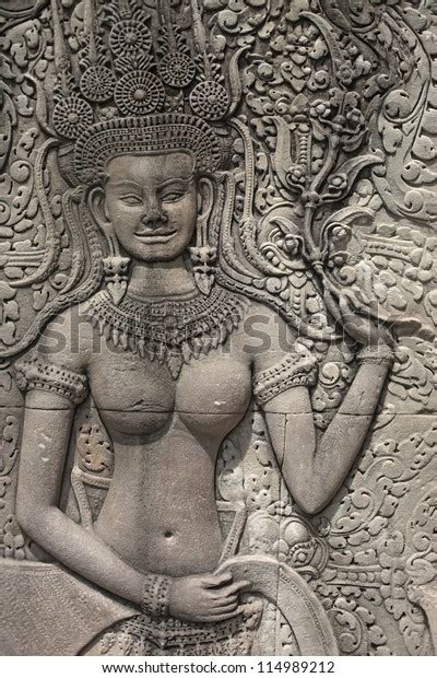Basrelief Woman Apsara On Wall Angkor Stock Photo Edit Now 114989212