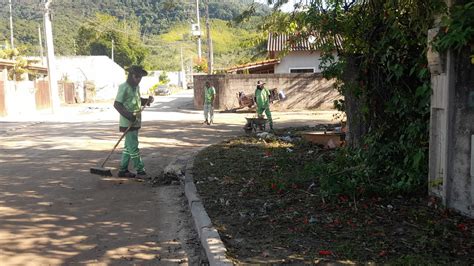Prefeitura leva serviços de limpeza e manutenção em ruas do Jardim