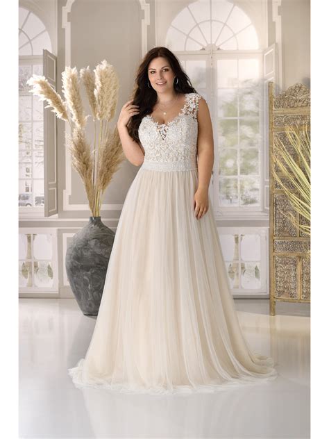 Abito Sposa Scivolato In Tulle Con Corpetto In Pizzo Favole Abiti
