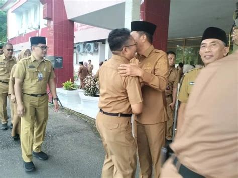 Pemkot Gelar Apel Perdana Pasca Lebaran Di Rangkai Halal Bi Halal
