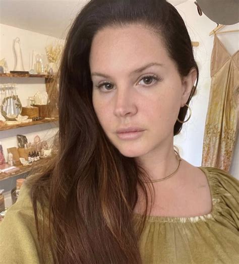 Lana Del Rey Nation On Twitter MODELO Lana Del Rey Apareceu