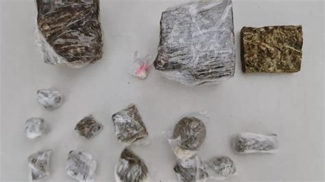 Mulher é presa pela segunda vez por suspeita de tráfico de drogas em