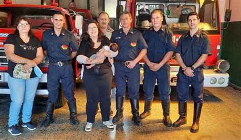 Bomberos Voluntarios le salvaron la vida a una beba de 35 días en