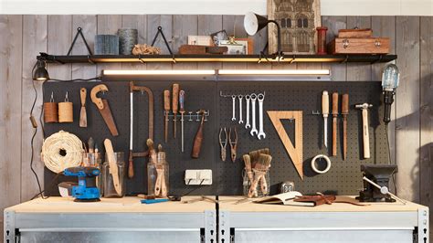 Aménager un espace de bricolage dans le garage Leroy Merlin