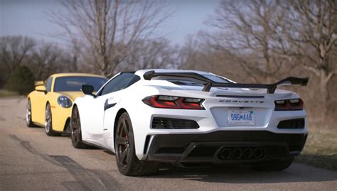 Totalcar Porsche 911 GT3 vs Chevrolet Corvette Z06 Galéria