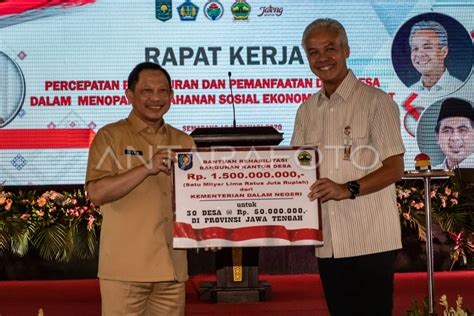 RAPAT KERJA PERCEPATAN PENYALURAN DAN PEMANFAATAN DANA DESA ANTARA Foto
