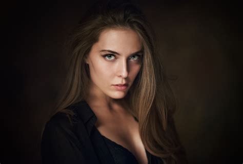 Fondos De Pantalla Cara Mujer Modelo Fondo Simple Pelo Largo
