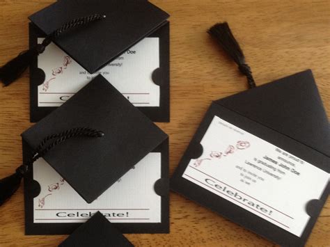 Graduation Cap Invitation Leones Invitaciones Para Graduacion The