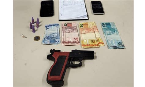 Pela Segunda Vez Em Um M S Mulher Presa Por Tr Fico De Entorpecentes