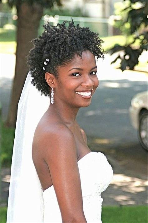 Penteados para noivas negras inspiração para arrasar no casamento