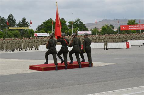 Sivas ta askerlik 5 inci Piyade Eğitim Tugay Komutanlığı acemi birliği