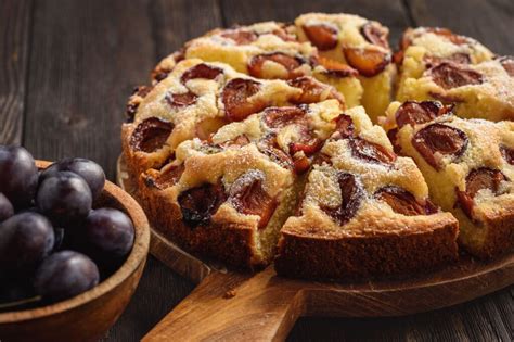 Gâteau moelleux aux prunes La Recette