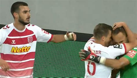 SSV Jahn In Der Dritten Liga Ziege Meckert Regensburg Zum Dreier Bei